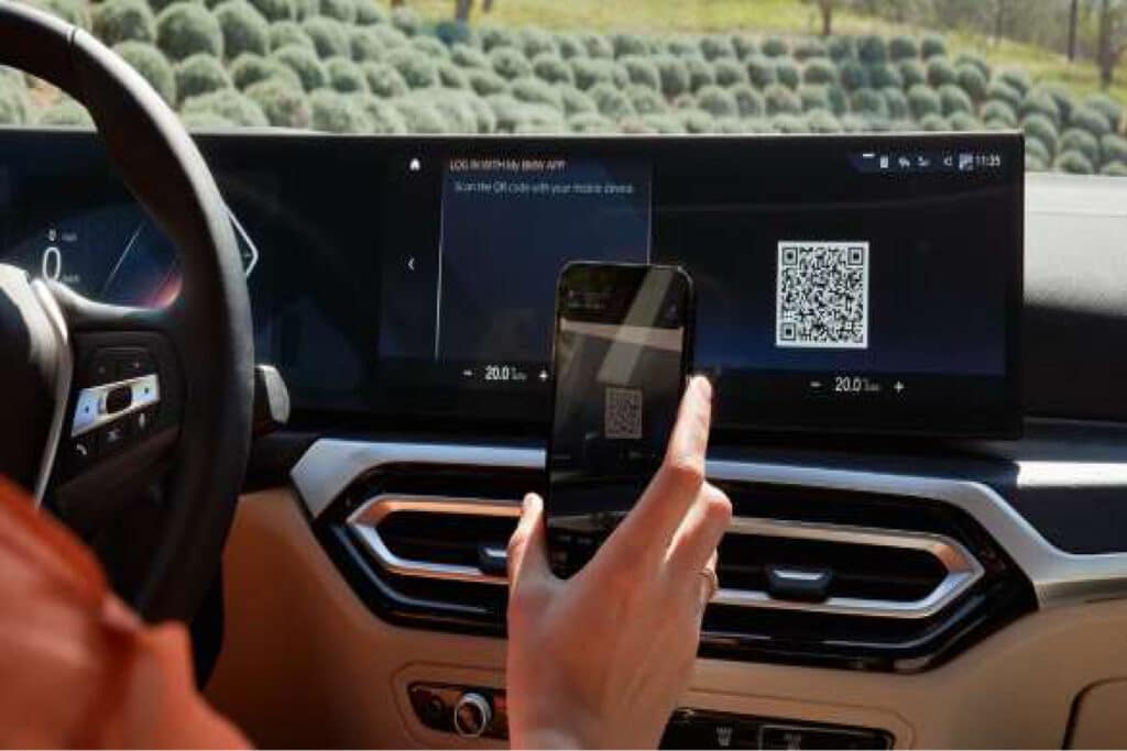 eSIM for cars: How does it work and how to activate it - Holafly