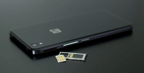 How to get an eSIM free trial with mobile data - Holafly