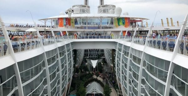 Do cell phones work on cruise ships? Here’s what to expect - Holafly