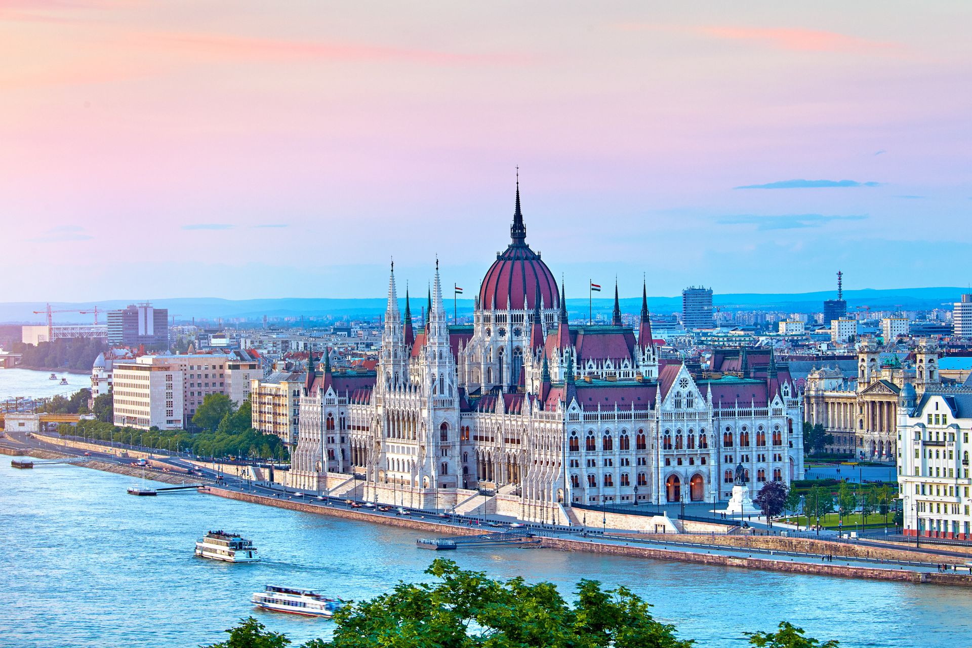 10 Surprisingly cheap places to travel in June - Holafly