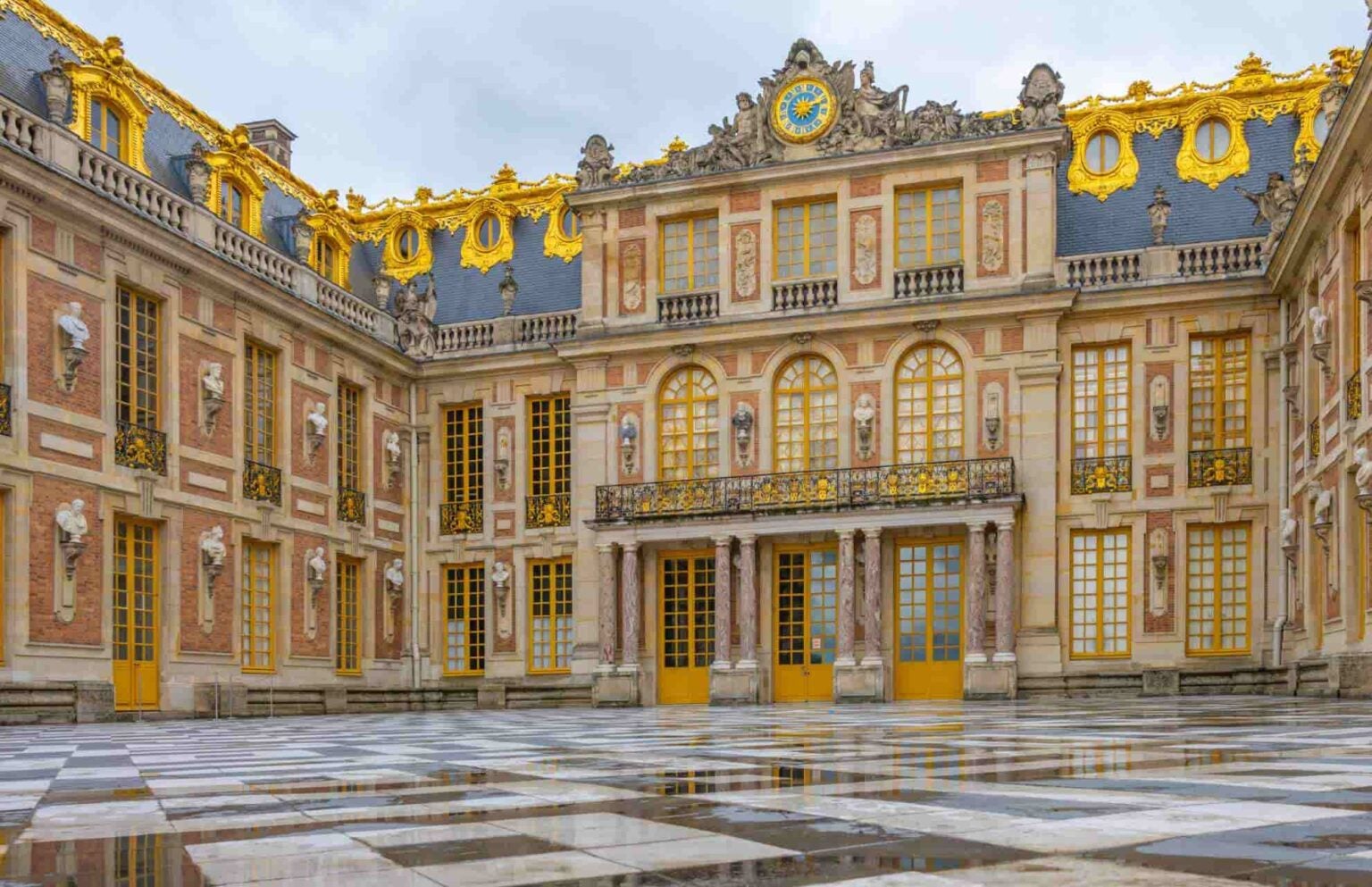 What is France known for? 11 Famous French things - Holafly
