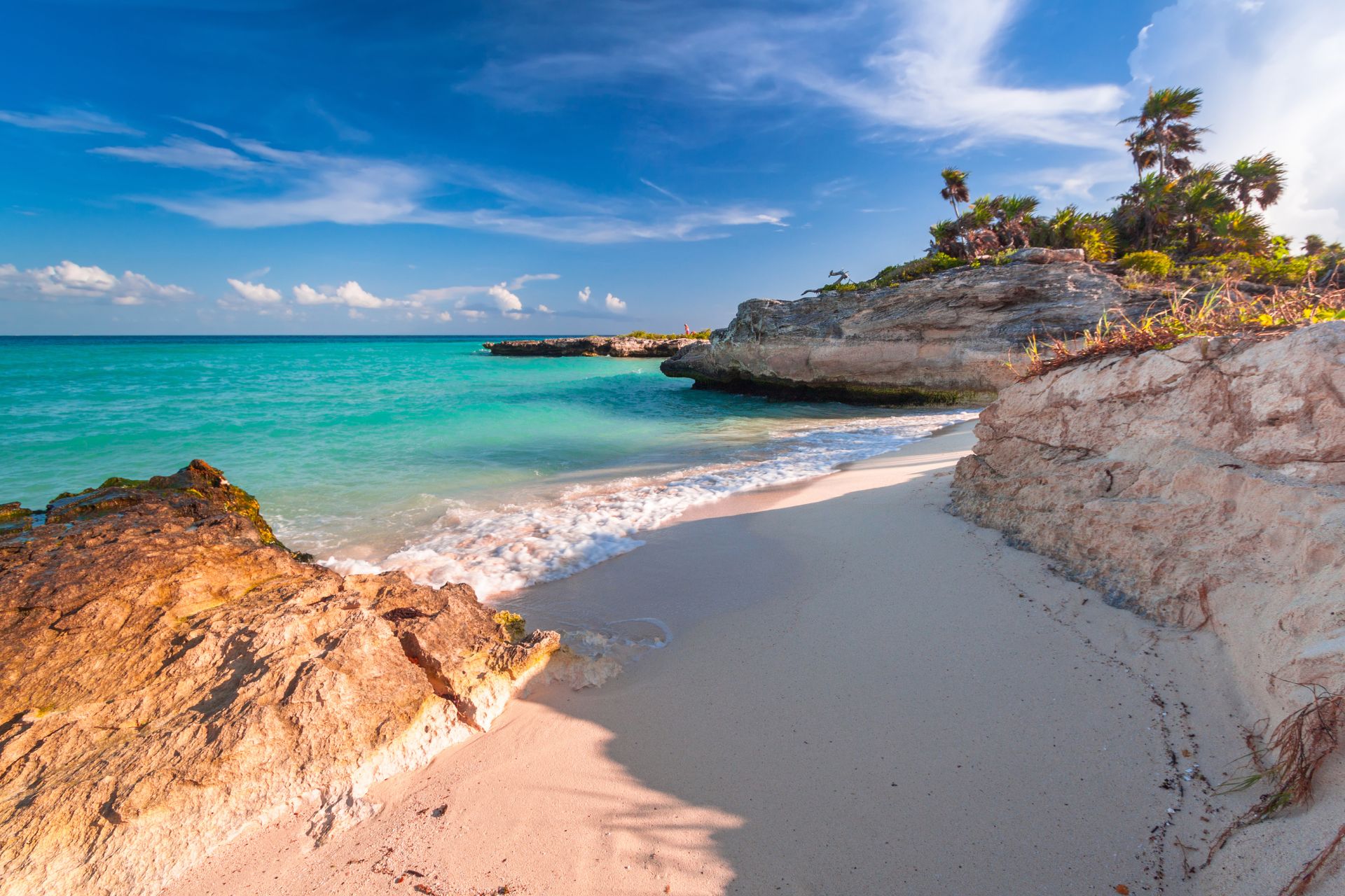 Where is hot in December? 10 Places for winter sun - Holafly