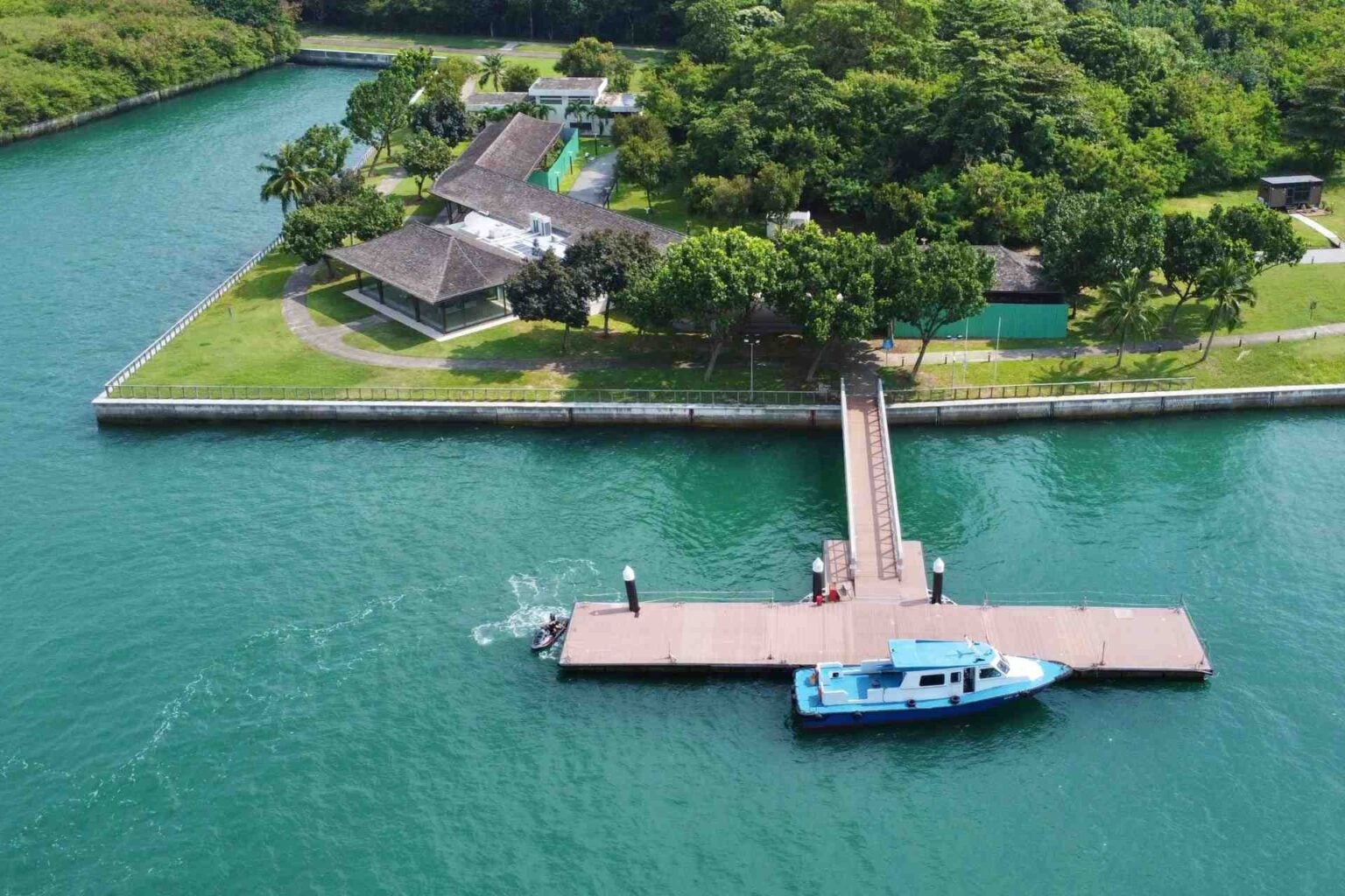 How to go to Lazarus Island: Complete travel guide 2025