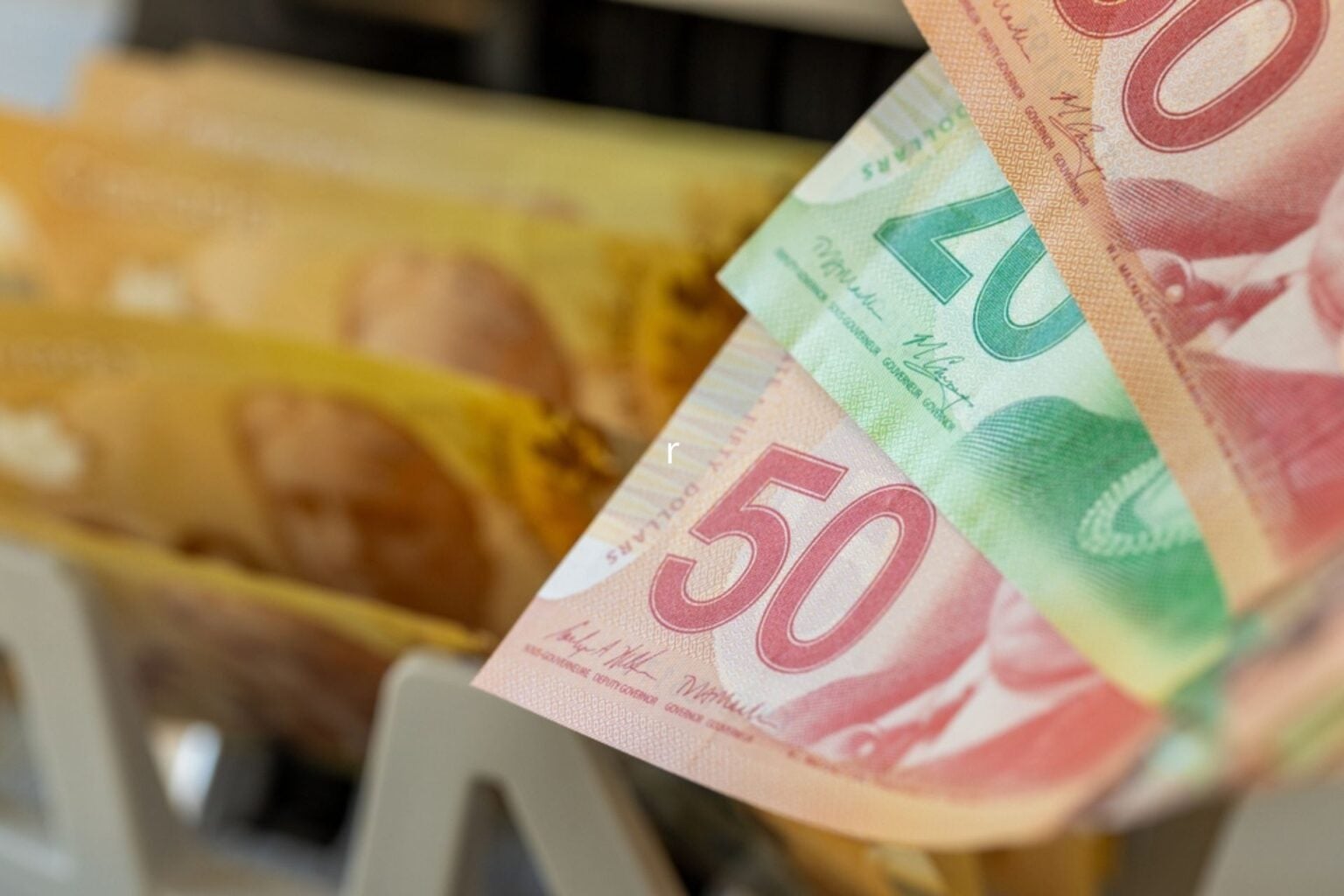 Currency exchange Ottawa: Guide for Canadian travellers - Holafly