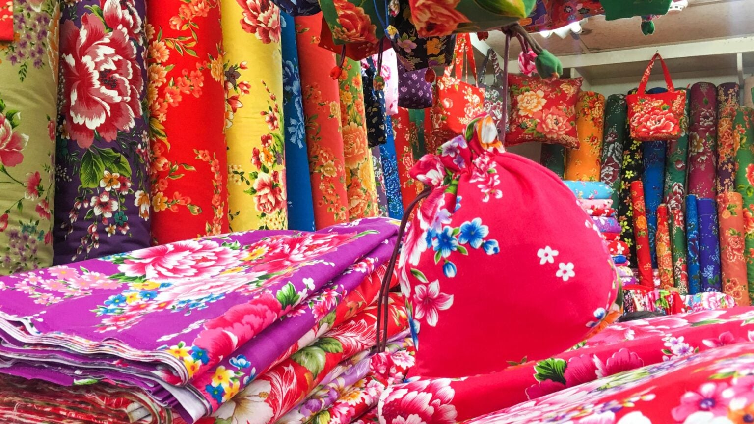 23 Taiwan souvenirs you can only find locally!