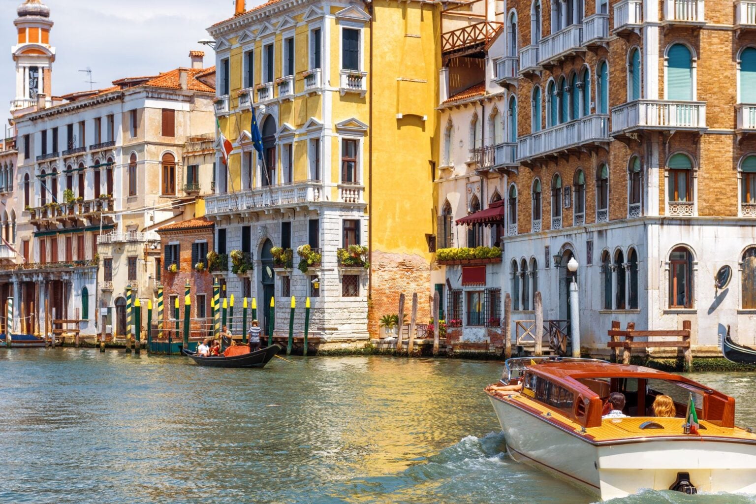 How to get around Venice: Transportation tips for first-time visitors ...