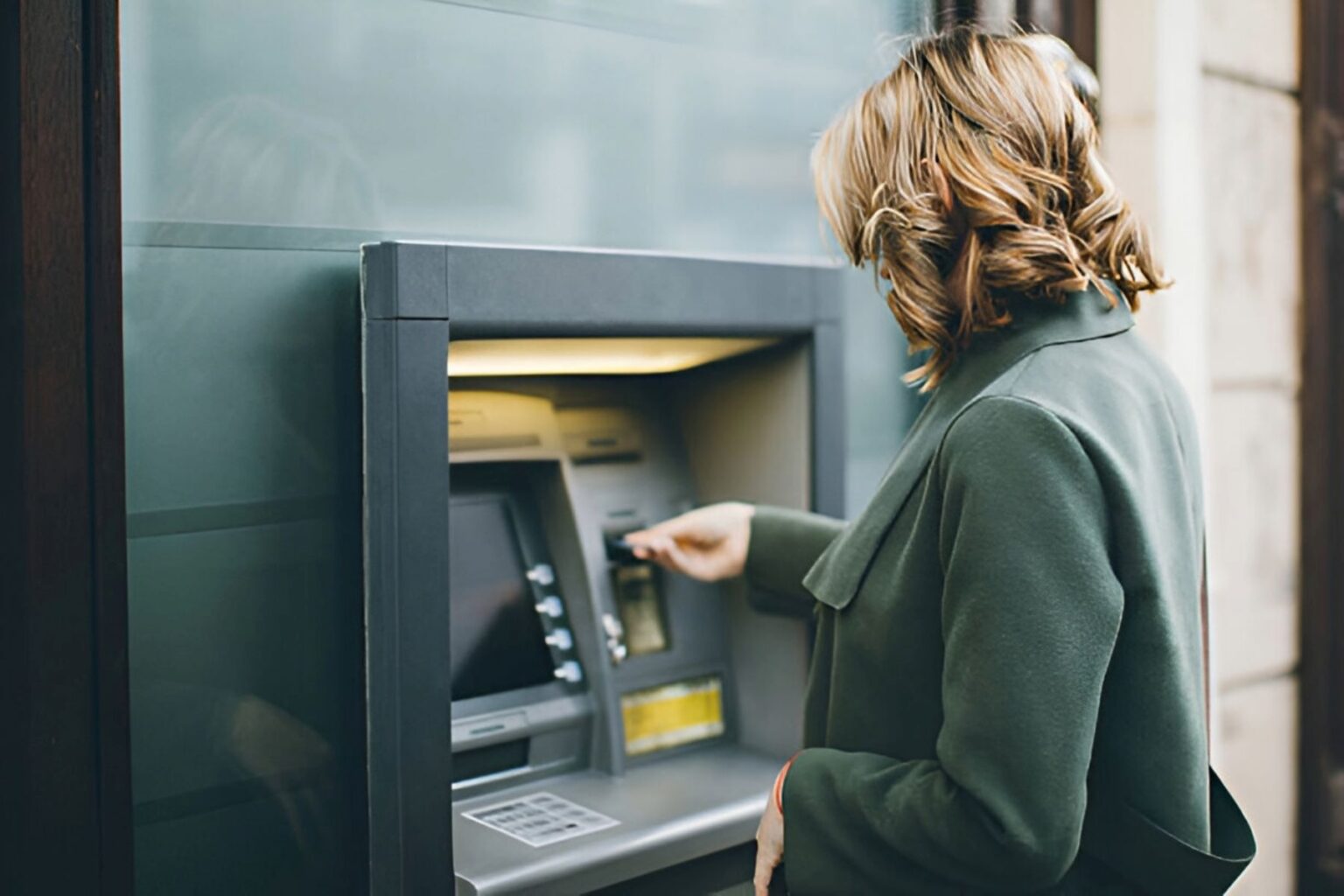 Debit card vs credit card for travel: Which should you use abroad ...