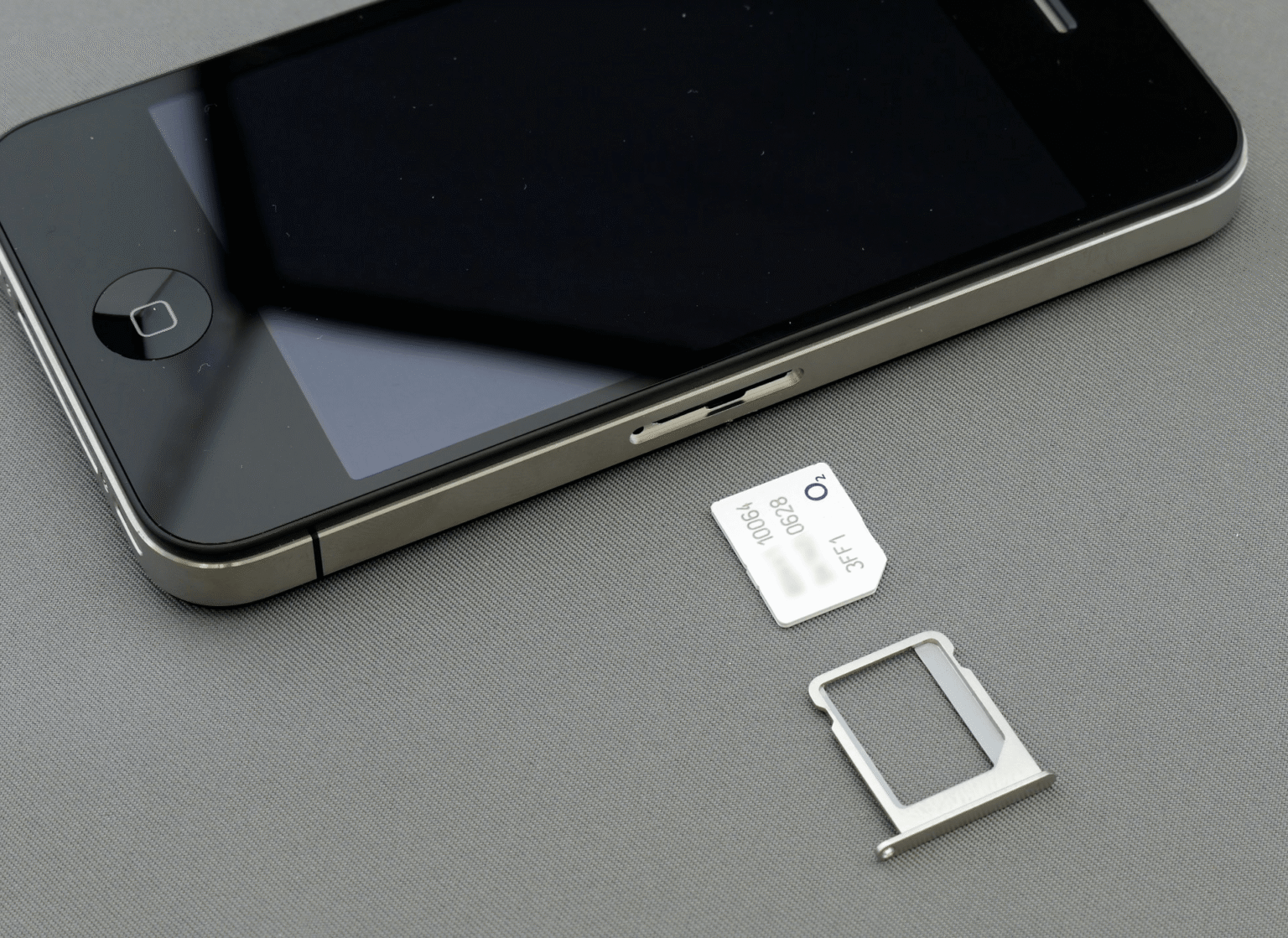 Differenza tra la SIM e la eSIM: pro, contro e quale è meglio