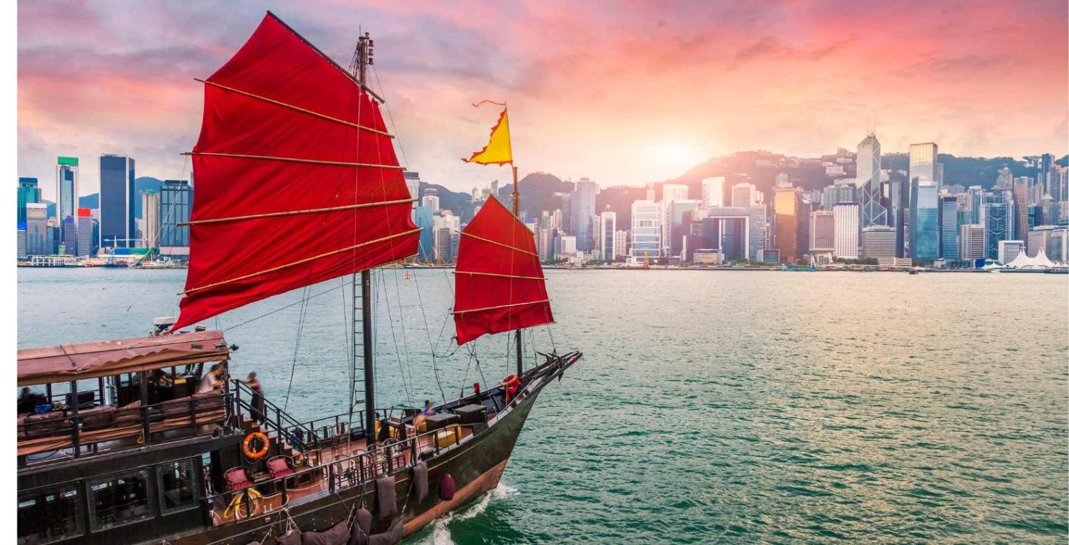 TOP 12 香港旅游景点：自由行必打卡景点、推荐美食、上网方案 - Holafly