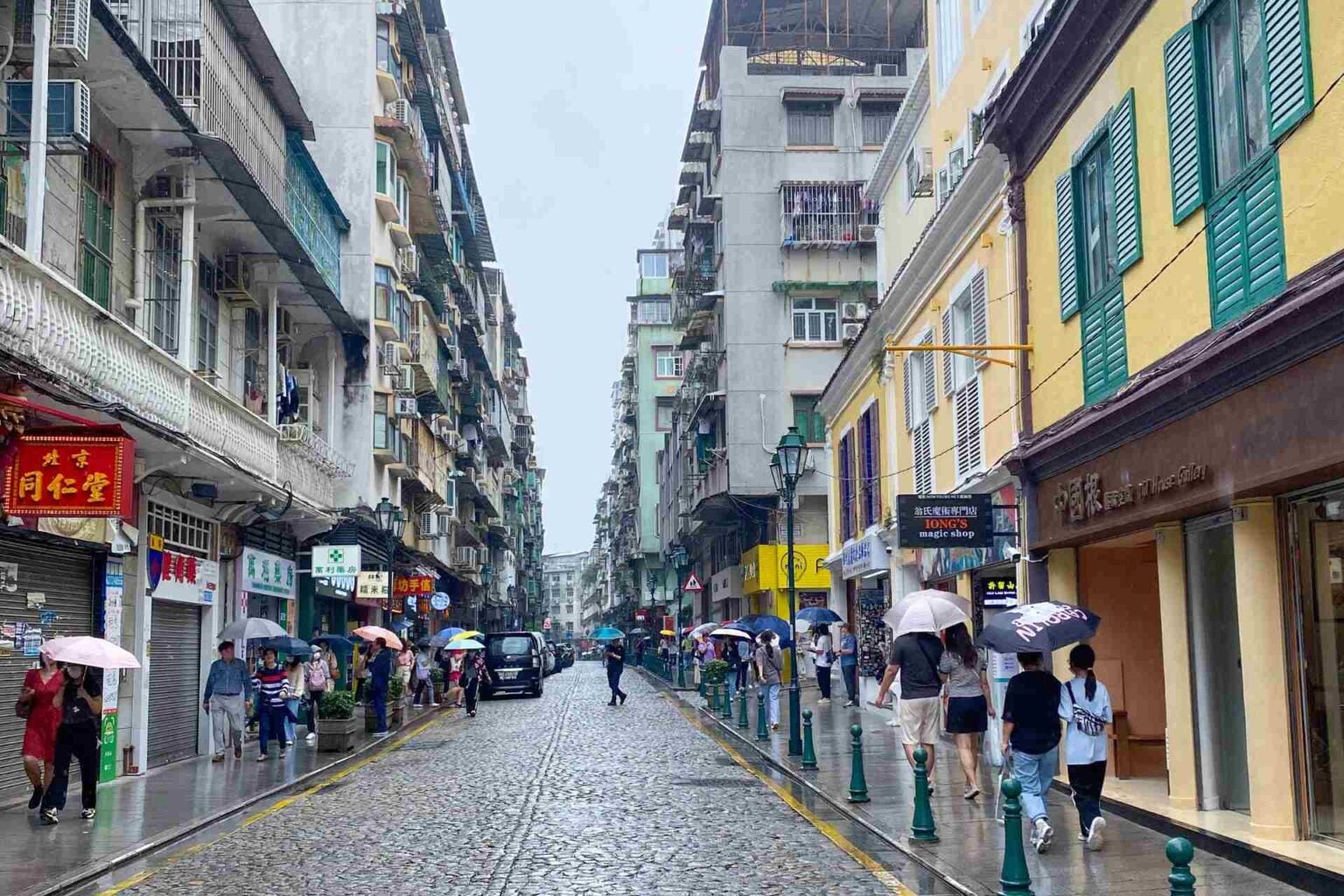 TOP 10 澳门旅游景点：自由行必打卡景点、必吃美食、上网方案 - Holafly