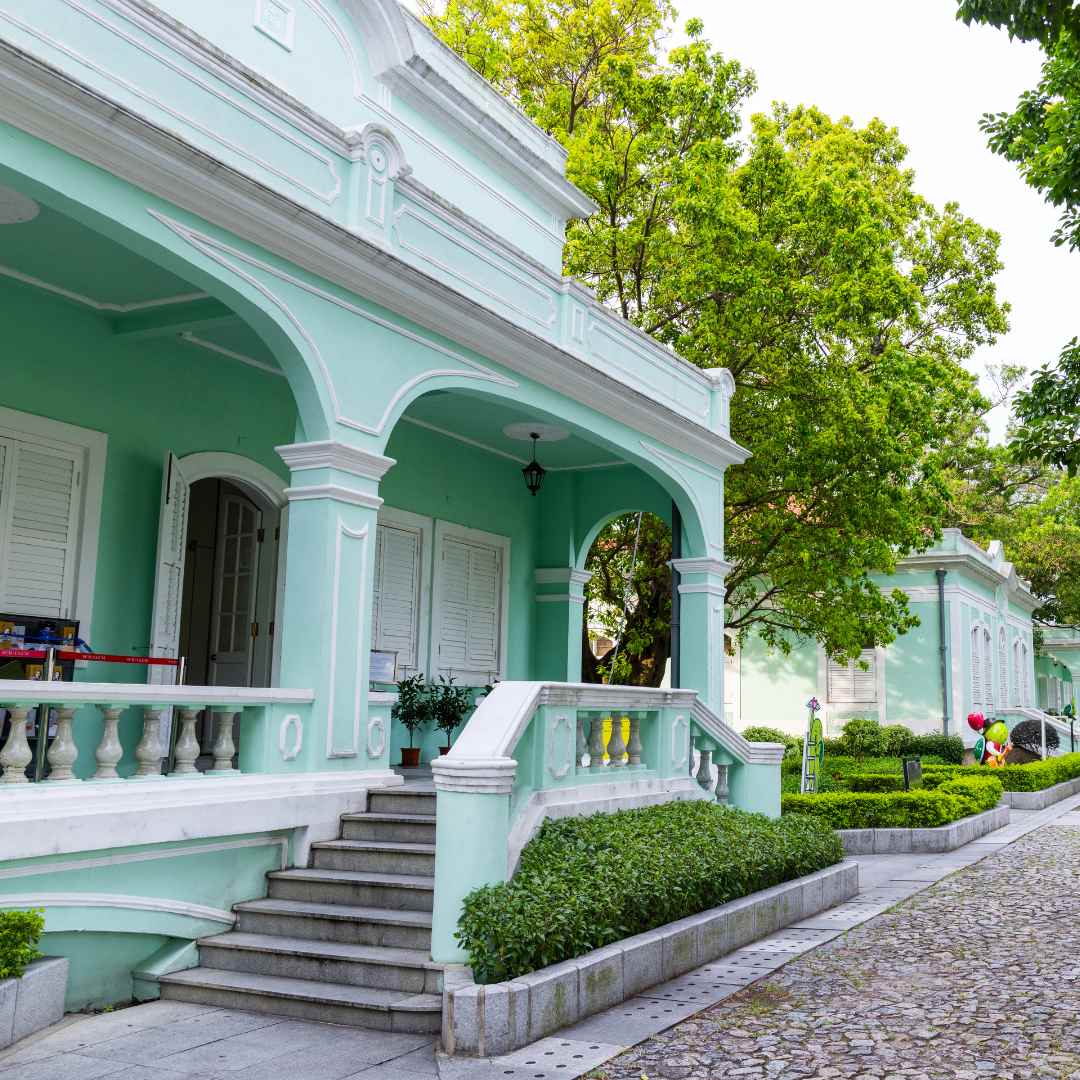 TOP 10 澳门旅游景点：自由行必打卡景点、必吃美食、上网方案 - Holafly